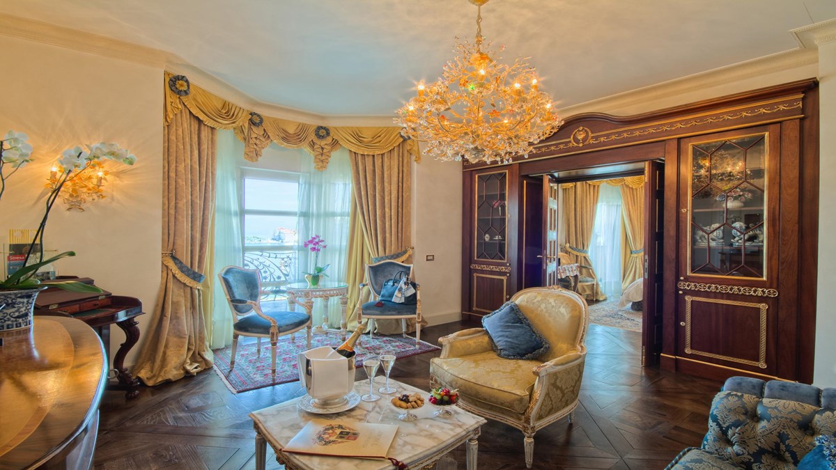 Belvedere Suite Lake View | Villa & Palazzo Aminta Hotel | Inspirato